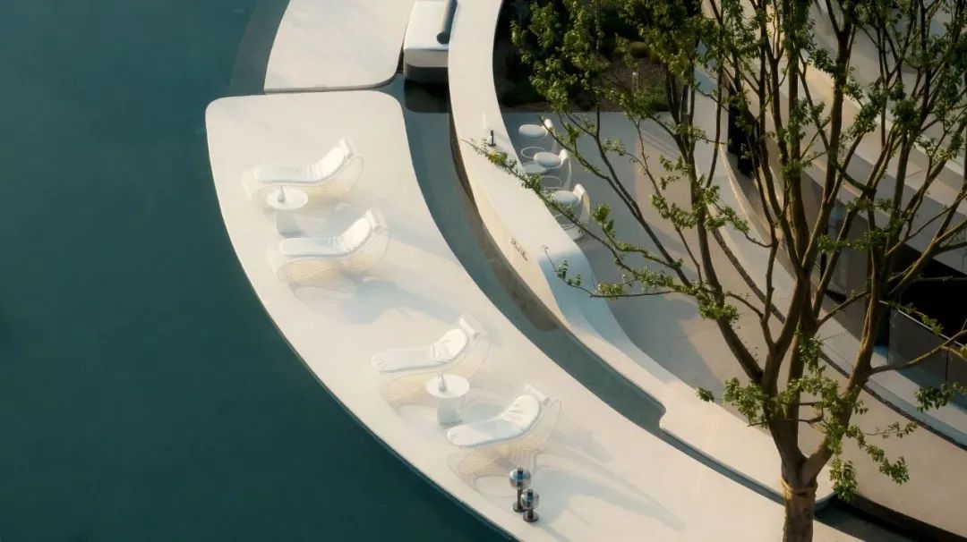 成都麓湖·C19鸿鹄岸样板岛 | JTL加特林 - 景观网