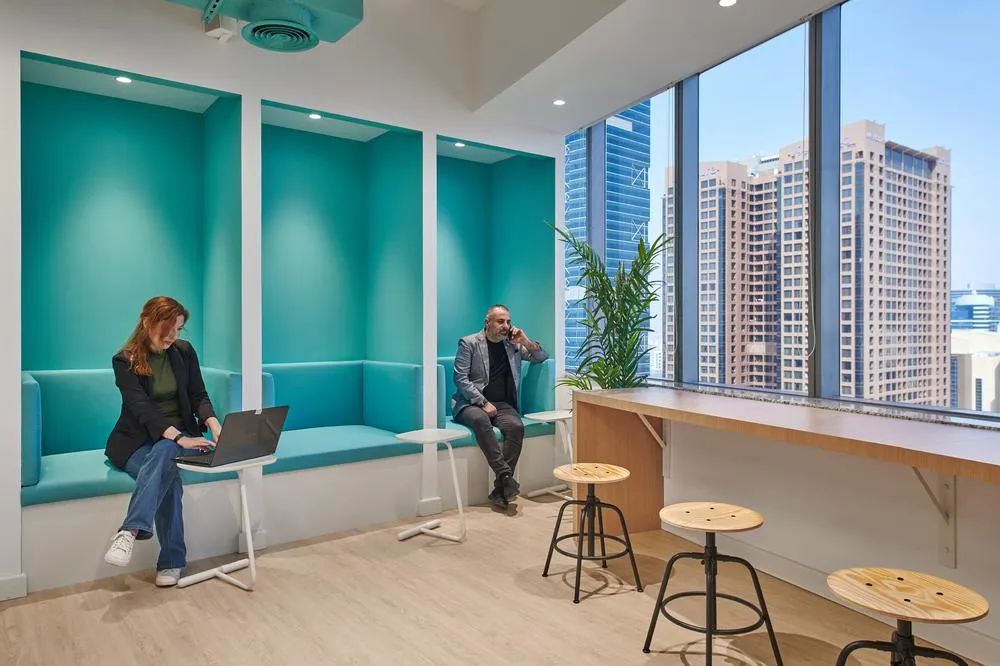 眼镜平台Eyewa迪拜总部 | HTS Interiors - 景观网